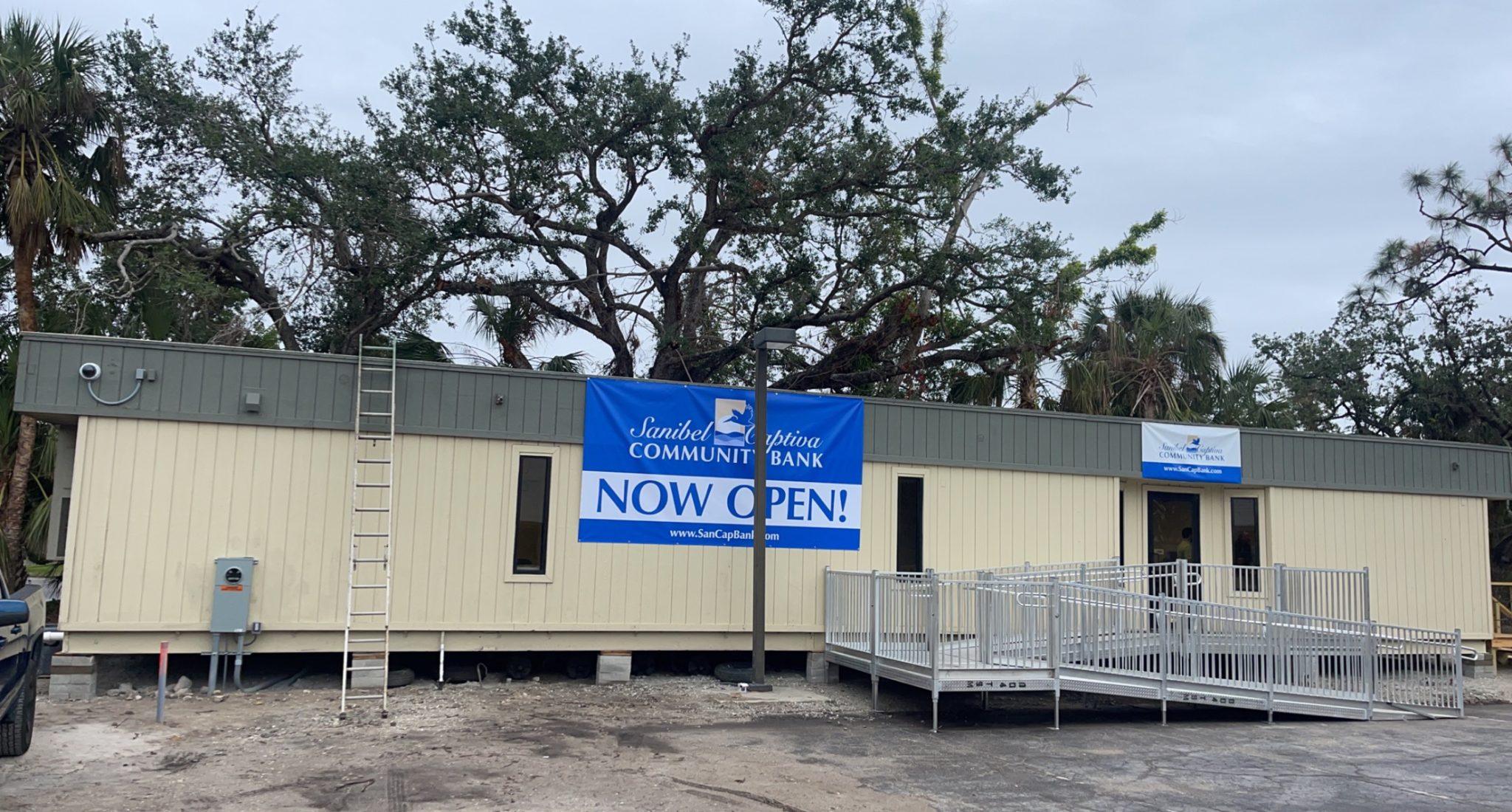 Sanibel Captiva Community Bank Temporarily Closes McGregor Mobile ...